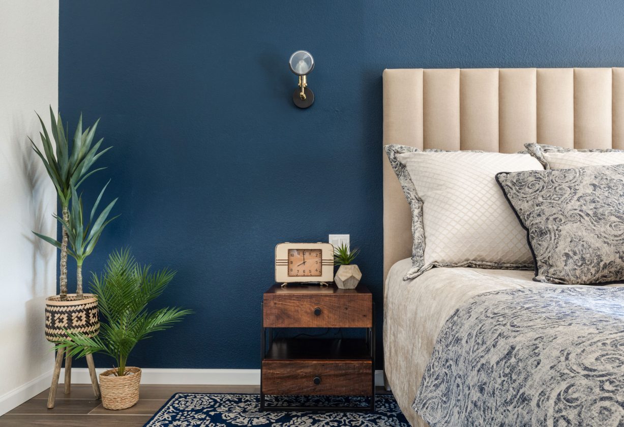 How To Get This Relaxing Blue and Cream Bedroom Look